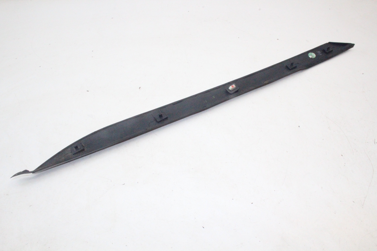 KIA OPTIMA MK3 Rear Right Window Strip 87860-2T000 1.7 Diesel 100kw ...
