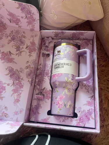 Stanley x Love Shack Fancy 40 oz H2.0 Happy Thoughts Quencher Purple ...