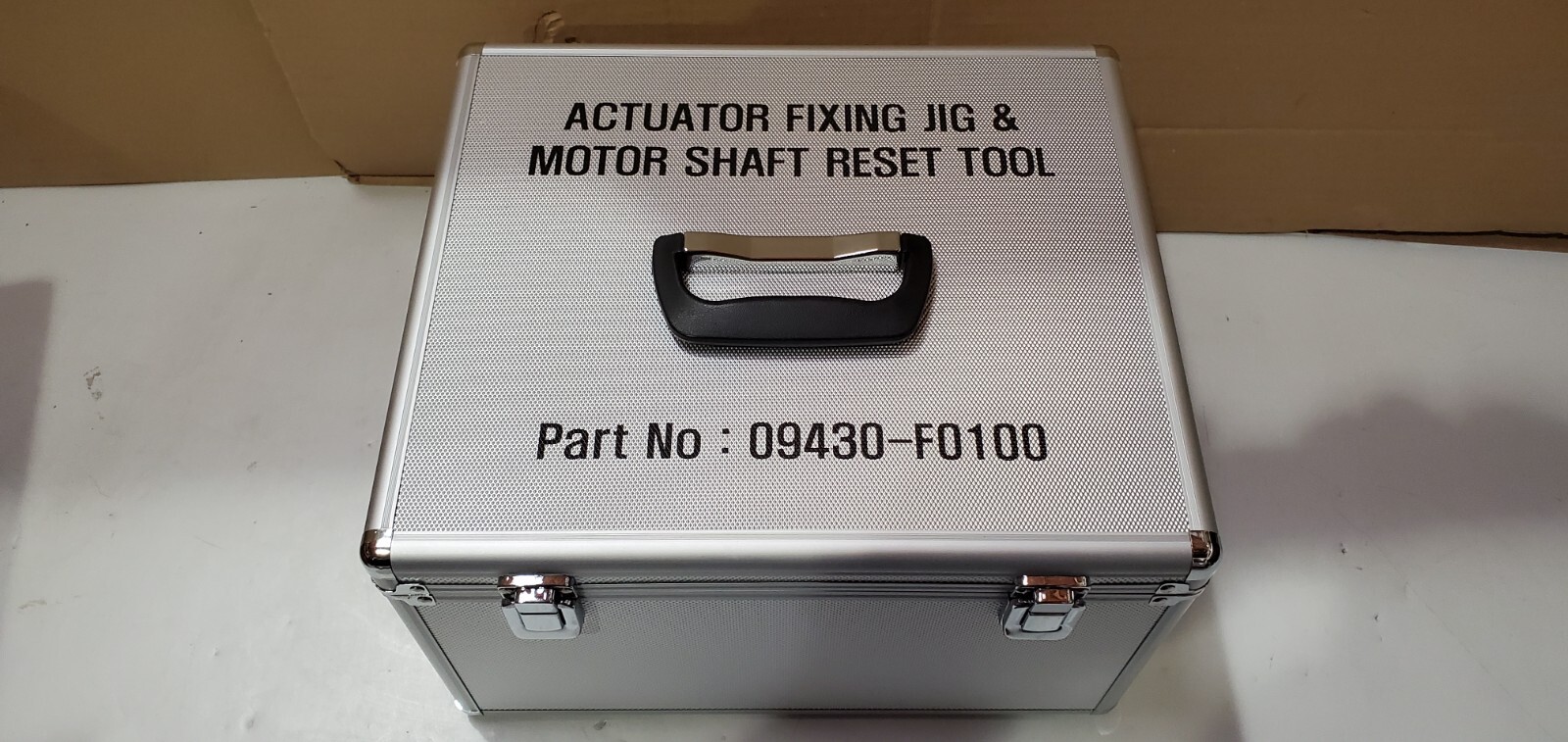 Hyundai Actuator Fixing Jig Motor Shaft Reset Tool - 09430-F0100 | eBay