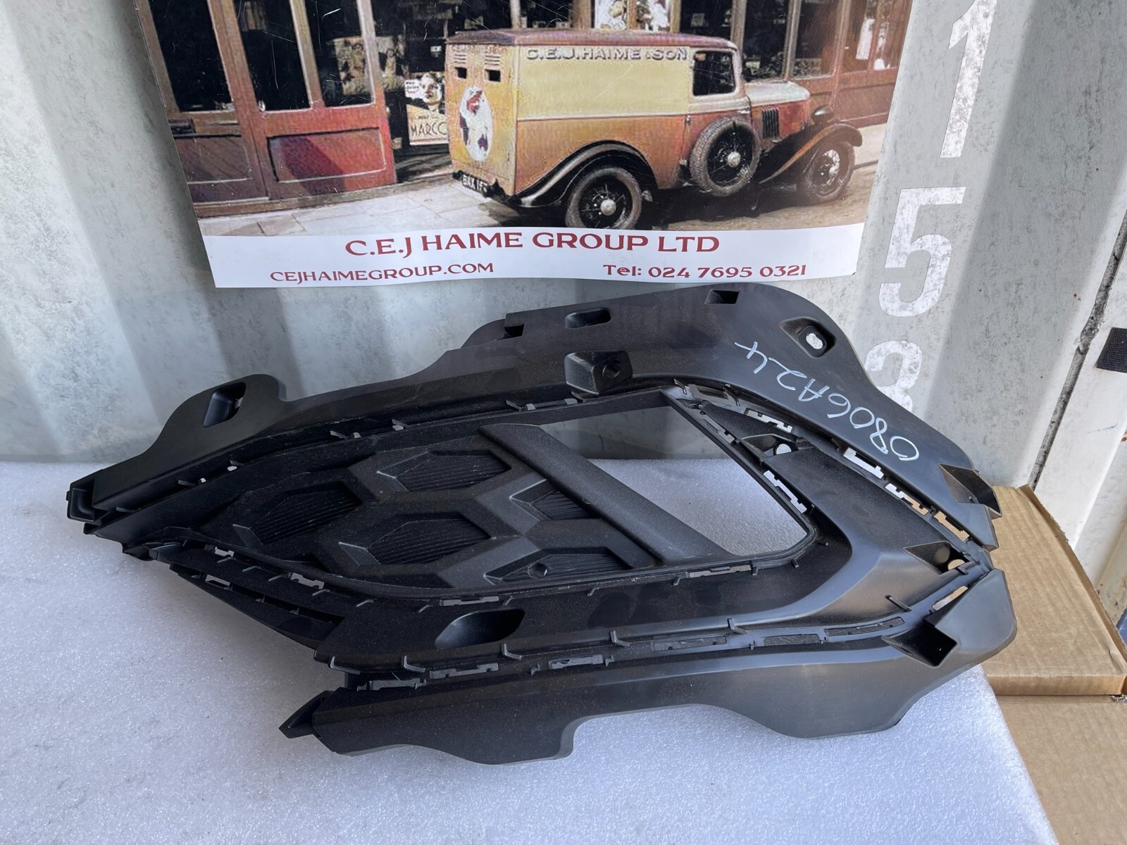 KIA SPORTAGE 2023 FRONT LEFT SIDE FOGLIGHT SURROUND TRIM 86563-R2CA0 | eBay