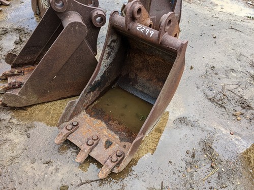 500mm Excavator Digging Bucket suit 3-6 Ton 40mm pin 145mm x 210mm £150 ...