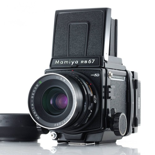 Mamiya RB67 Pro SD + MAMIYA-SEKOR C 90mm F3.8 with motorized film back ...