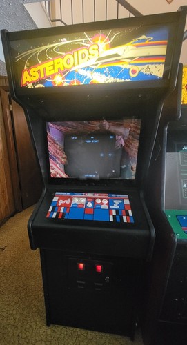 ASTEROIDS ARCADE MACHINE by ATARI 1979 (Very Good Condition) with extra ...