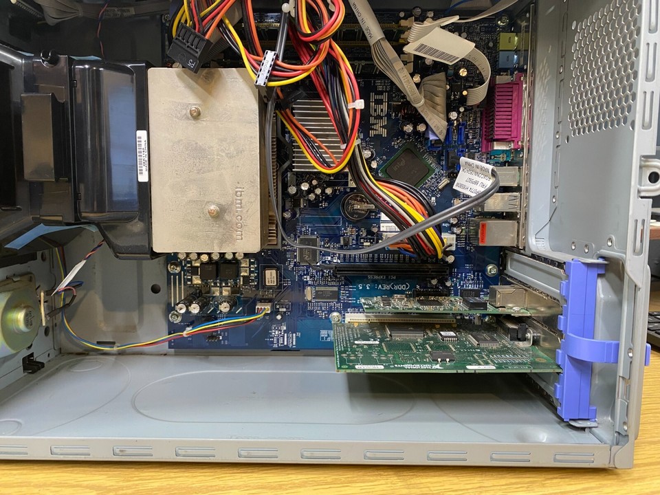 IBM ThinkCentre M51 8143-QGH Pentium 4 3.2Ghz 1GB RAM 160GB Sata ...