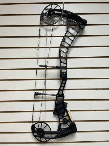 NEW Bowtech Justice Black Right Hand 70# 25.5-31" Compound Bow | eBay