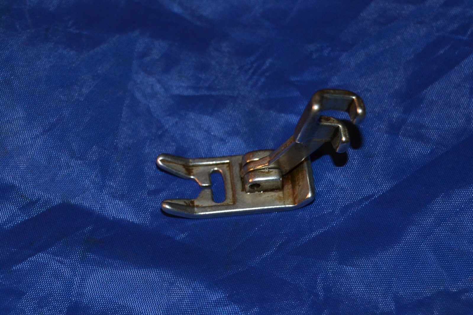 FOOT ALL PURPOSE FOR SINGER SLANT NEEDLE SEWING MACHINES 400, 500 600 ...