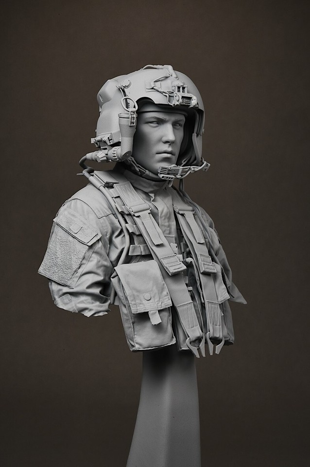 1/9 U.S. Army Apache Pilot Bust R34-B09 by R2 Miniatures | eBay