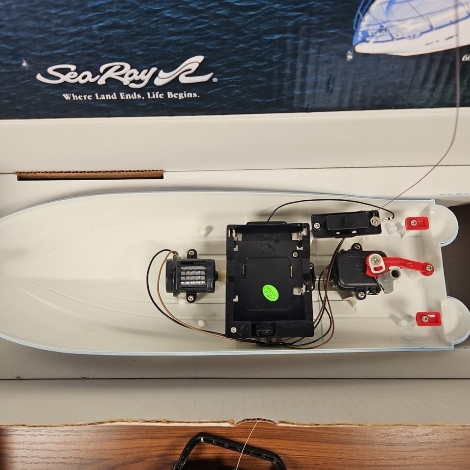 New Bright Sea Ray SUNDANCER R/C Speed Boat 18” with remote - No ...