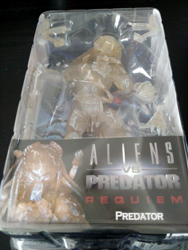 Aliens vs Predator Requiem Stealth Predator Cloaked Wolf Clear Figure ...