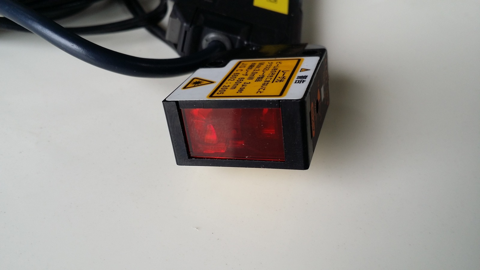 OMRON / E3C-LD11 + E3C-LDA11 / Photoelectric Sensor, 3mW, 3usec, 12 to ...