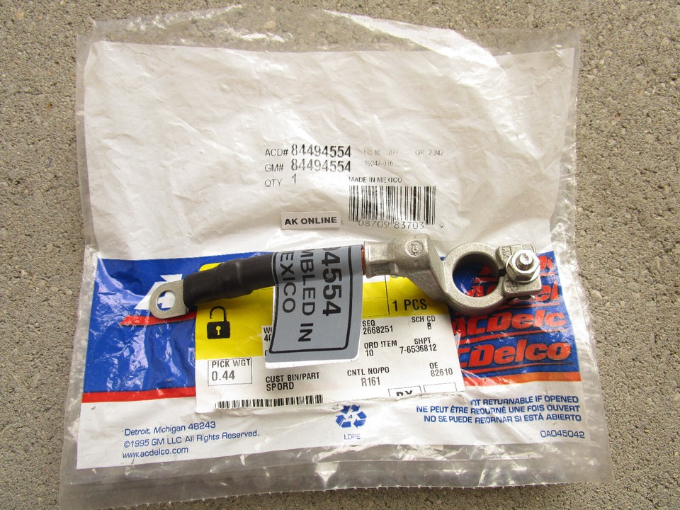GM CHEVY GMC CADILLAC POSITIVE BATTERY TERMIAL CONNECTOR OEM NEW ...