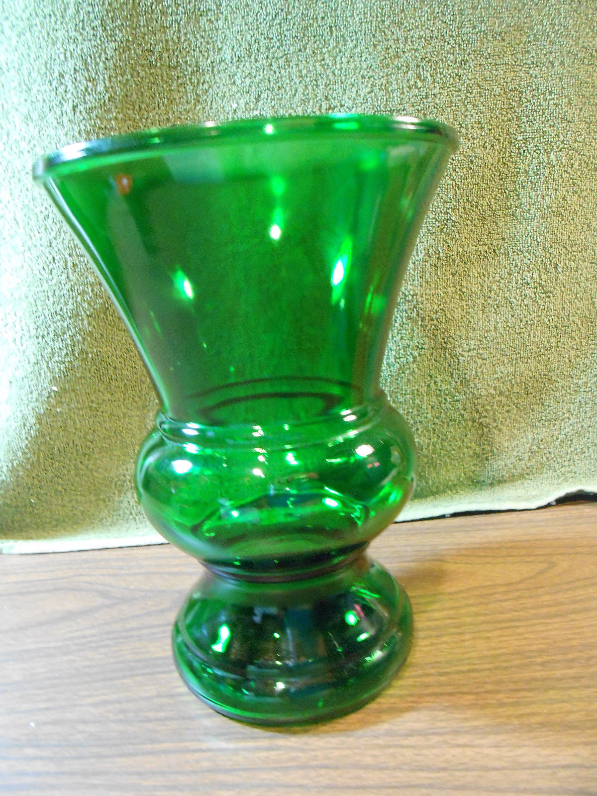 Pretty Vintage Heavy Large 10" Emerald Green NAPCO Glass Urn Style Vase ...