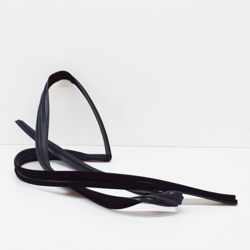 NEW BMW 3 COUPE E30 FRONT RIGHT ONE-PIECE WINDOW GUIDE 51321904782 ...