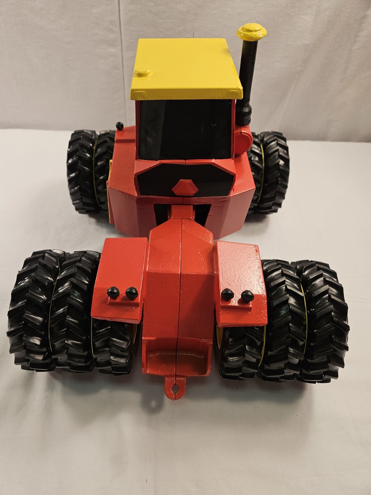 Scale Models Versatile 1150 Toy Tractor 1/16th Scale Missing Muffler NO ...
