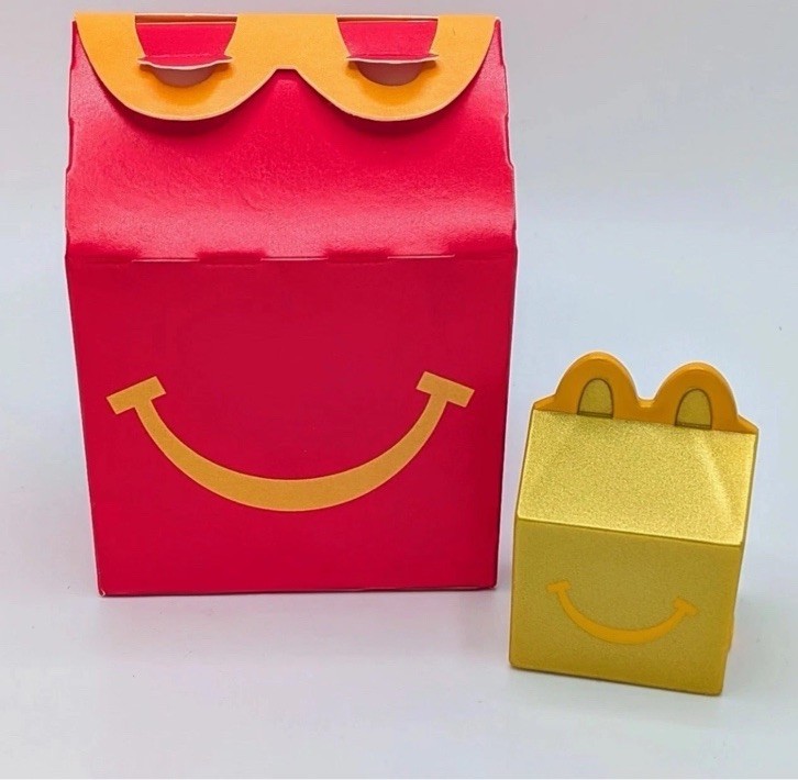 LIL McDonalds Happy Meal Toy 2025 GOLD Mini Happy Meal Box UNOPENED #21 ...