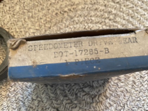 NOS Ford Speedometer Drive Gear E0T 17285 B E9T | eBay