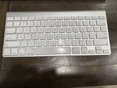 Apple Wireless Bluetooth Keyboard Model A1314 work great | eBay