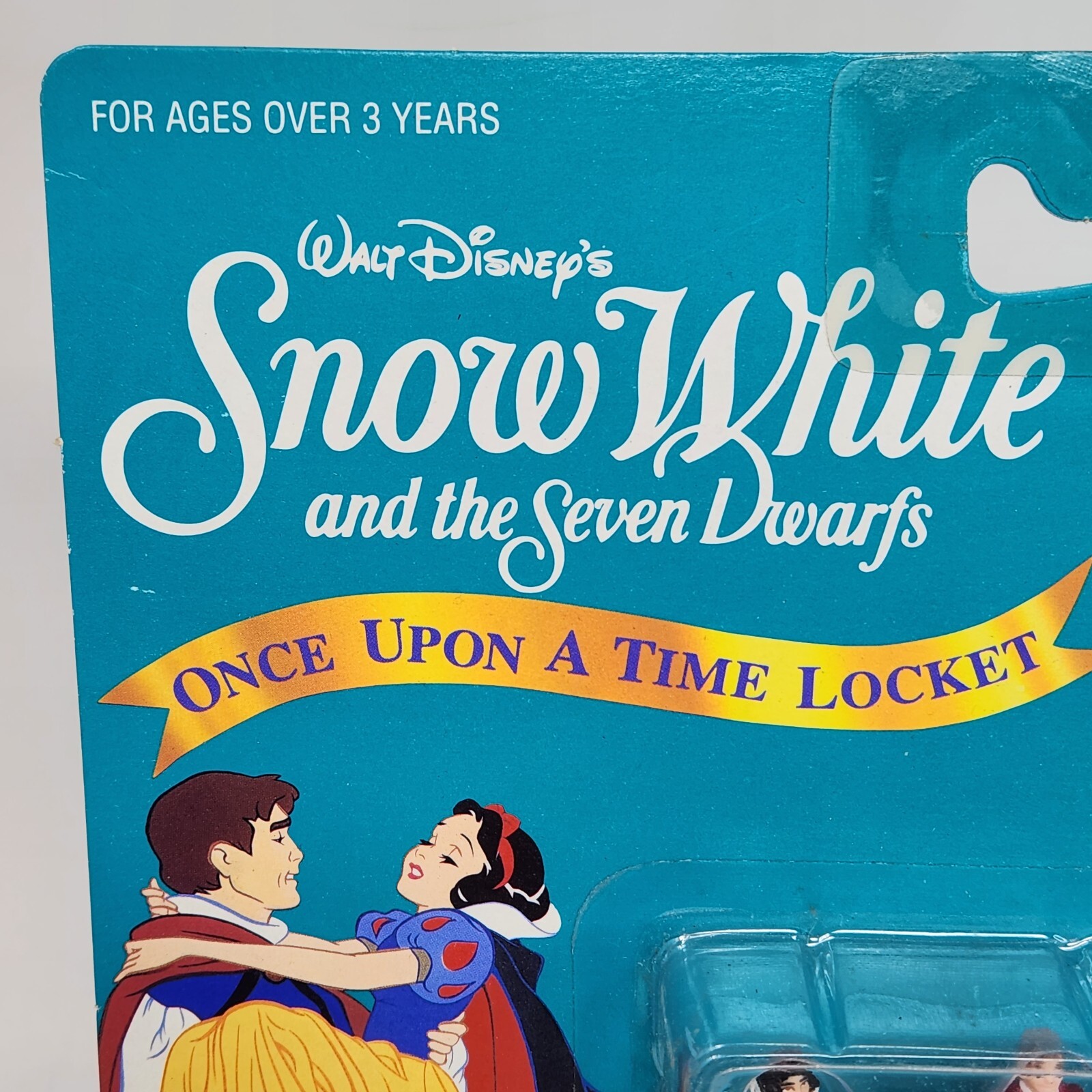 VINTAGE MATTEL DISNEY SNOW WHITE ONCE UPON A TIME LOCKET NEW IN PACKAGE ...