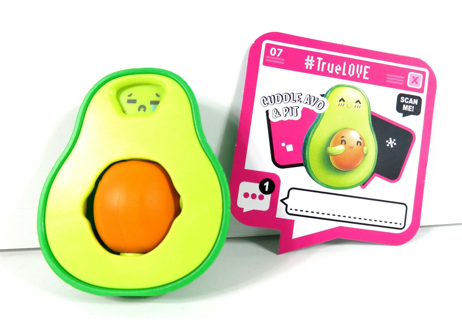 Oh My Gif Series 1 Cuddle Avo & Pit #TrueLOVE Figure | eBay