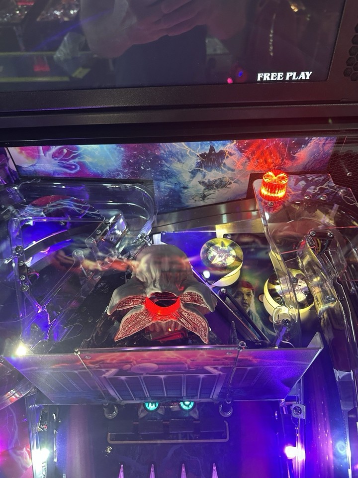 Stern Stranger Things Pro Pinball Machine Arcade Game Sales Fort ...