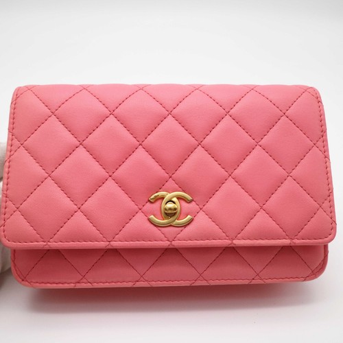 Authentic Chip Versio CHANEL Pearl Crush Wallet On Chain Shoulder ...