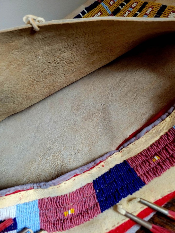 Vintage Native American Beaded Buckskin Possible Bag Very Nice Piece ...