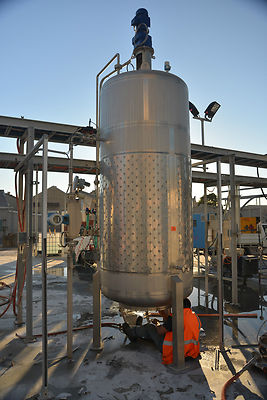 3400L jacketed agitated stainless pressure vessel tank reactor ...