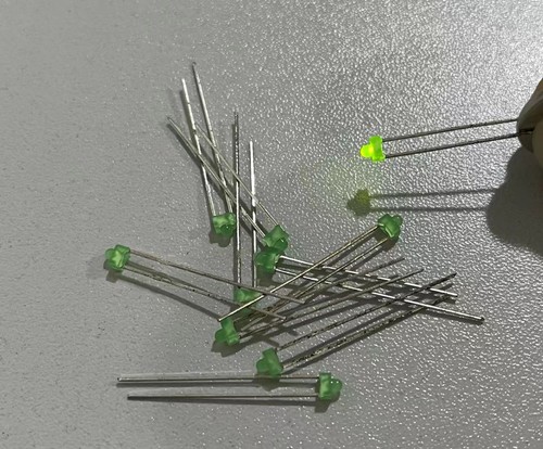 200pcs New 1.8mm Green Diffused LED 1000mcd Leds Light + Resistors for ...