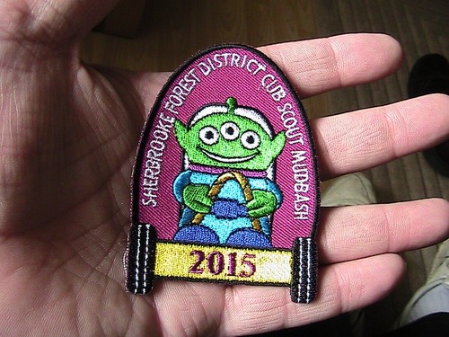 2015 SHERBROOKE FOREST DISTRICT CUB SCOUT MUD BASH CLOTH PATCH BADGE ...