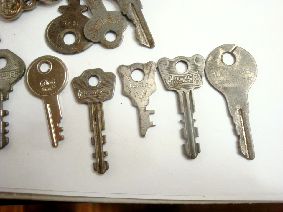 Lot of 30 old Steel Keys; Master, Slaymaker, Reese, Neumann, Bargman ...