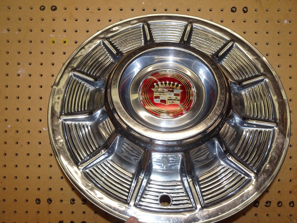 1957 Cadillac Eldorado Sombrero 57 Hubcap 15" Caddy Wheel Cover 50s ...