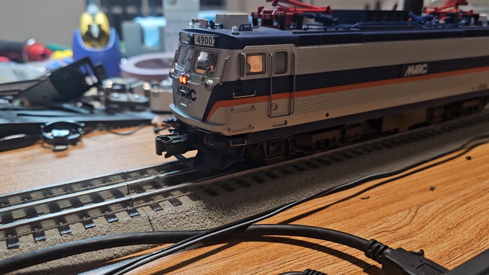 ATLAS O 3-RAIL MARC AEM-7 ELECTRIC ENGINE LOCOMOTIVE! O SCALE TRAIN | eBay