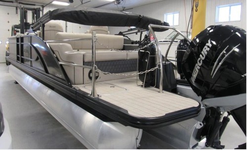 Stainless Steel Safety Stanchions w/ Chains 2018-2020 Barletta Pontoon ...