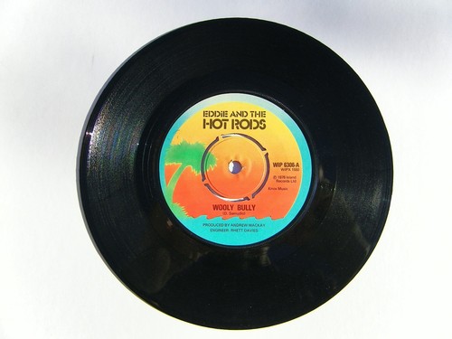 EDDIE AND THE HOT RODS WOOLY BULLY B/W HORSE PLAY 1976 ISLAND 7" VINYL ...