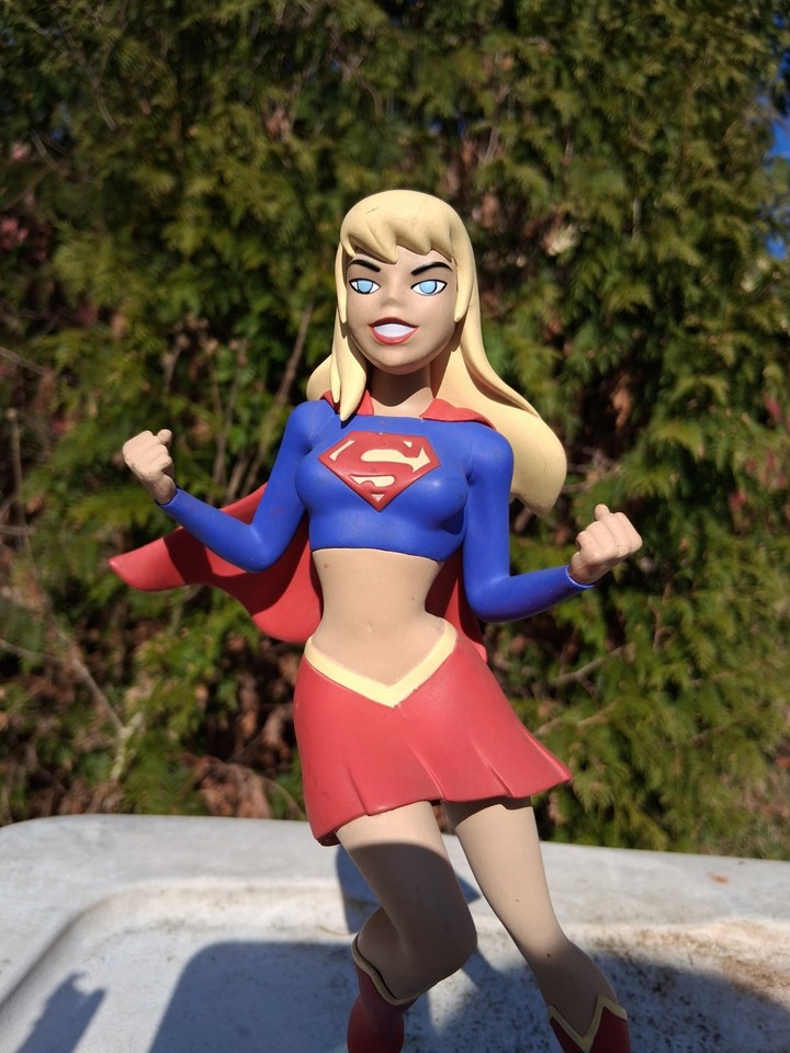 Supergirl Statue SDCC Exclusive Femme Fatales Justice League Animated ...