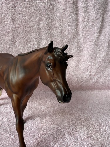 Breyer Traditional Model “Don't Look Twice” #1737 Roxy Cutting Quarter ...