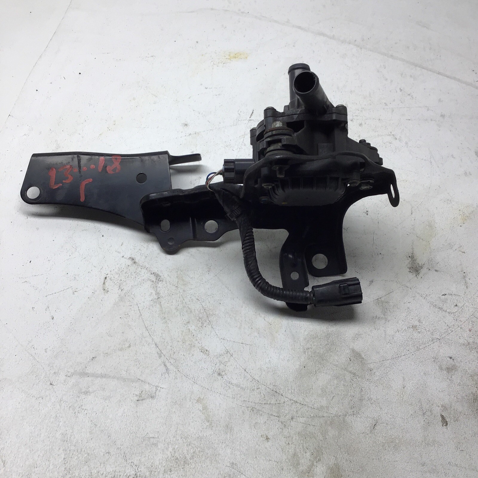 2010-2012 Toyota Prius Inverter Water Pump G9040-47090 G9040-48020 | eBay