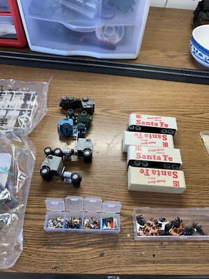 Ho Scale Figures, Trucks, And Unopened Signal Bridge And Road Signs | eBay