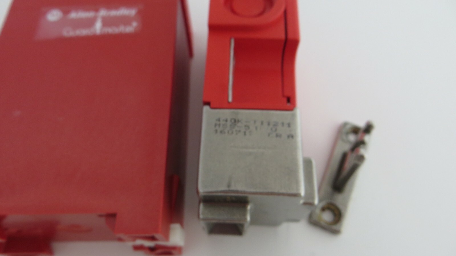 Allen-Bradley 44OR-C23018 Ser. A GuardMaster Minotaur MASR6R/T Trojan 5 ...