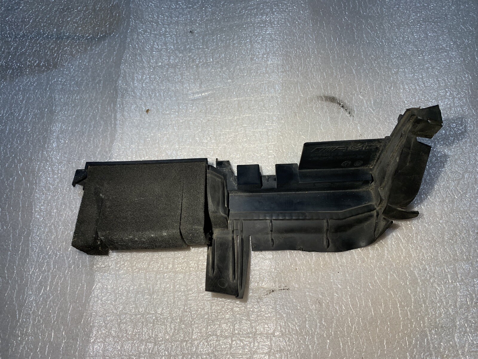 MERCEDES CLA 45 RADIATOR AIR DUCT LEFT SIDE INSERT OEM A1765050730 | eBay