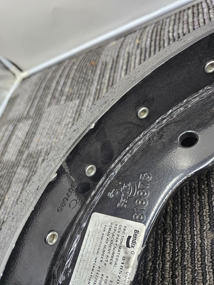 Bendix 818570 818873 Parking Brake Shoe ES420 818570N K098118 ...