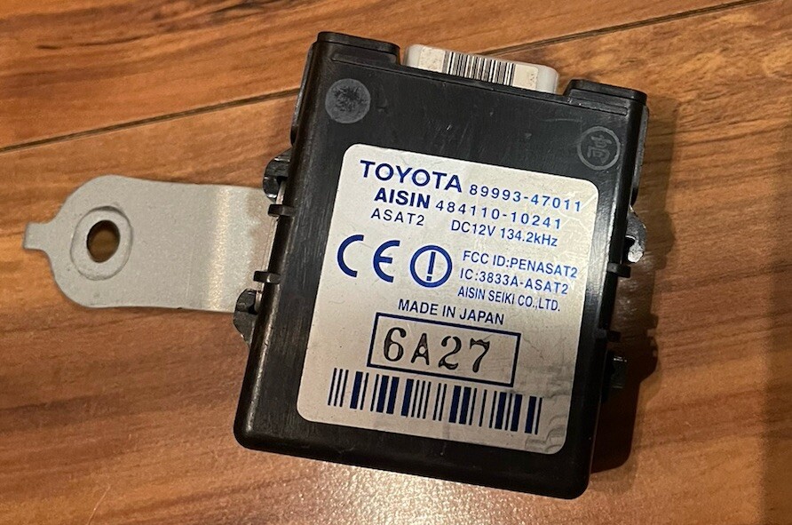 2004 - 2009 Toyota Prius Oscillator Luggage Door Module 89993-47011 Oem ...