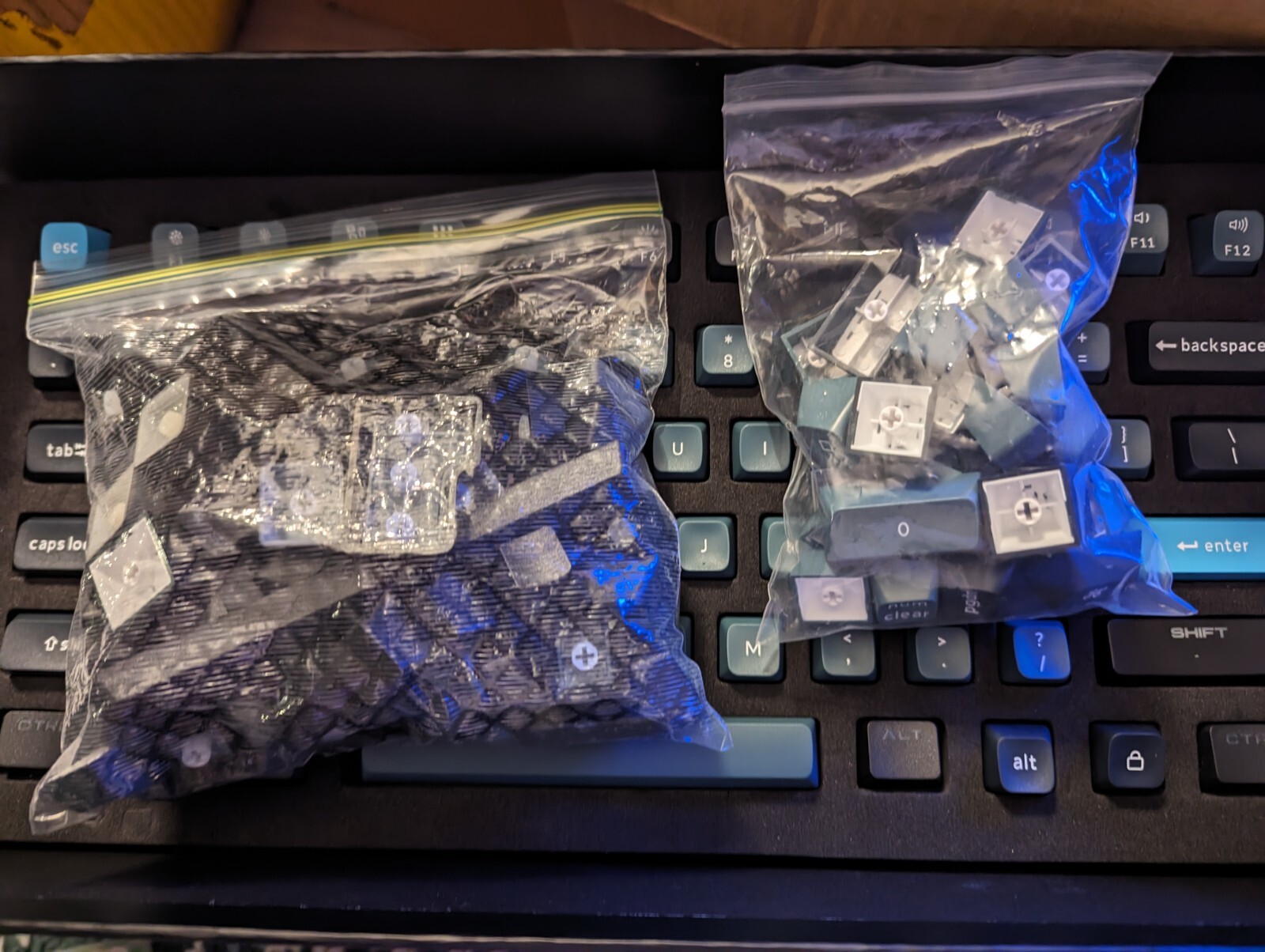Keychron Double Shot KSA PBT Keycap Full Keycap Set - Grayish Blue
