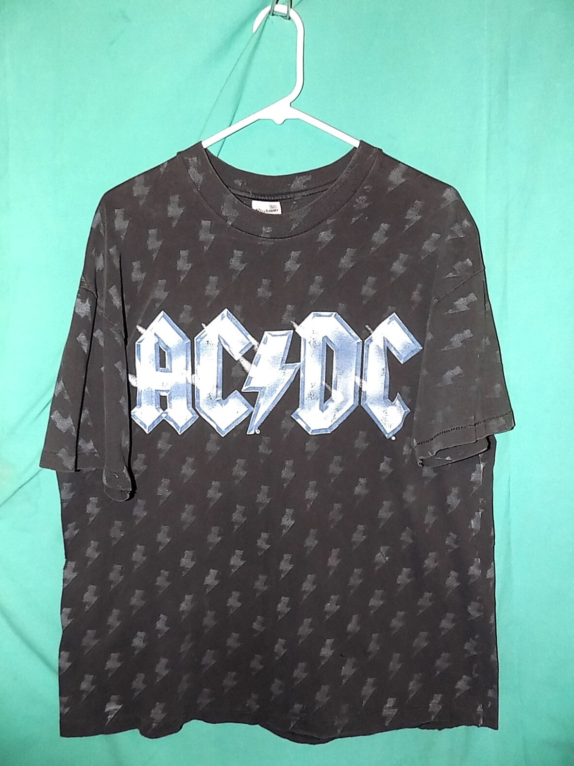 DISTRESSED VINTAGE 90s AC/DC 1991 THUNDERSTRUCK TOUR … - Gem