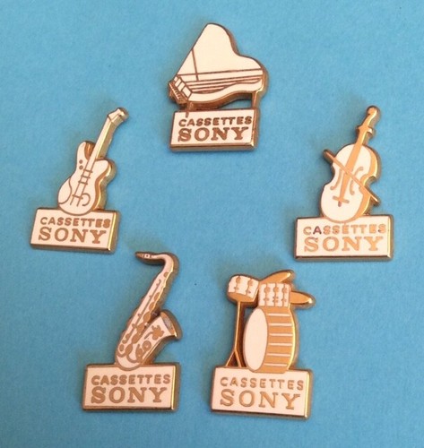 Lot SET 5 PIN'S SONY CASSETTES TAPES MUSIC INSTRUMENTS GUITAR SAX ...