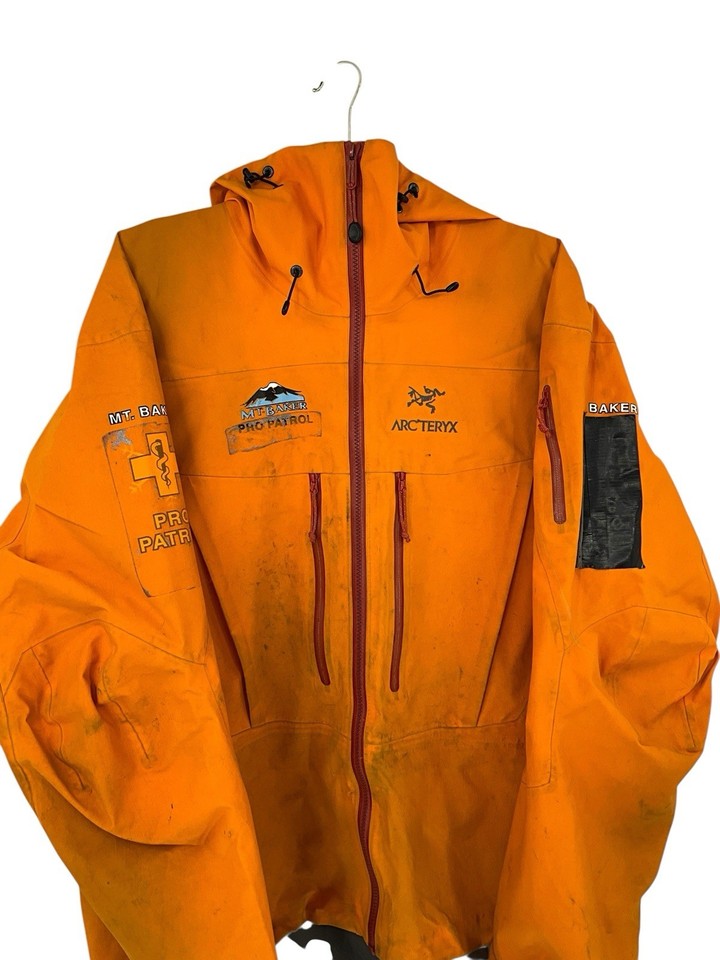 Vintage Arcteryx Mens Alpha SV Gore Tex Pro Shell Jacket MT. Baker ...