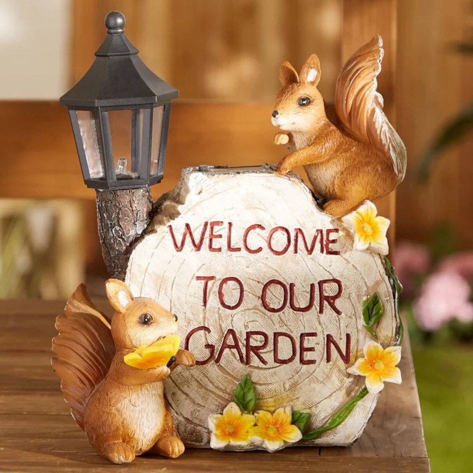 Solar LED Welcome To Our Garden Squirrel Lamp Statue Outdoor Yard ...