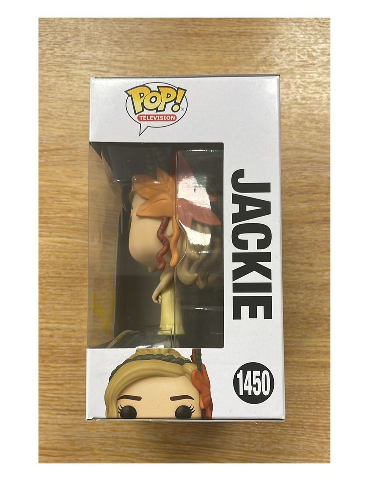 Yellowjackets Jackie Funko Pop! #1450 Signed by Ella Purnell with COA ...