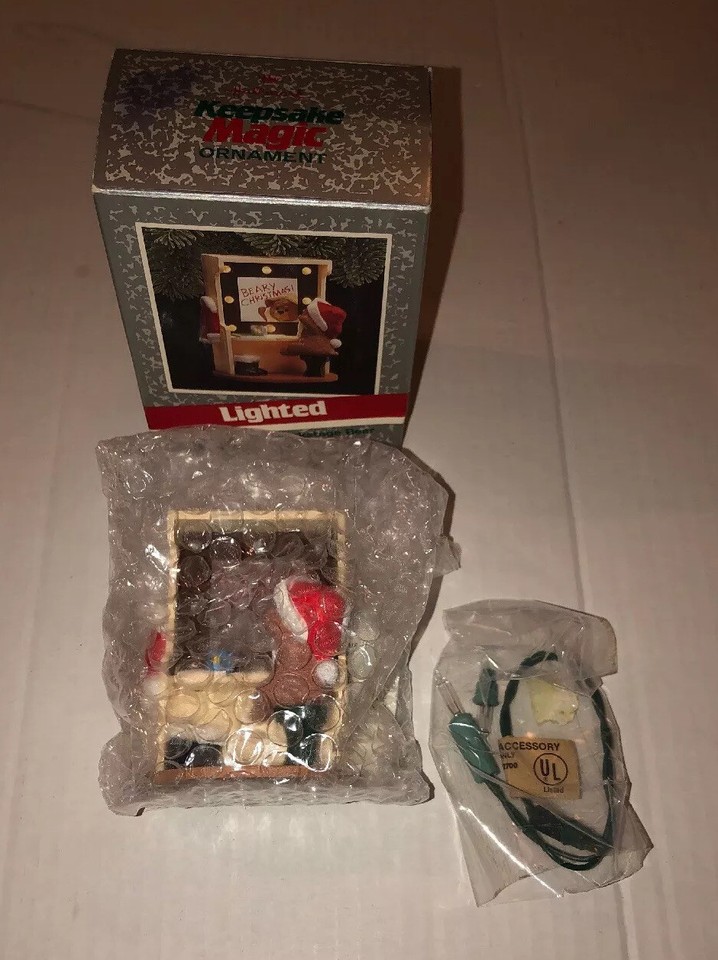 1989 Hallmark Keepsake Magic Lighted Backstage Bear Ornament With ...