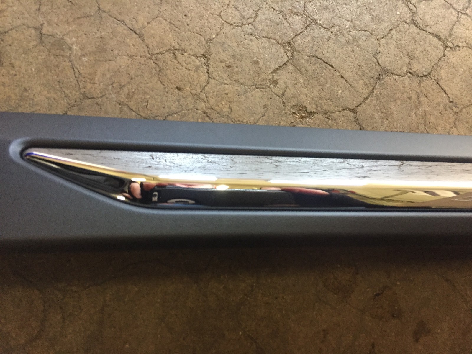 NEW OEM 2014-2018 NISSAN ROGUE DRIVERS SIDE CHROME REAR LOWER DOOR ...